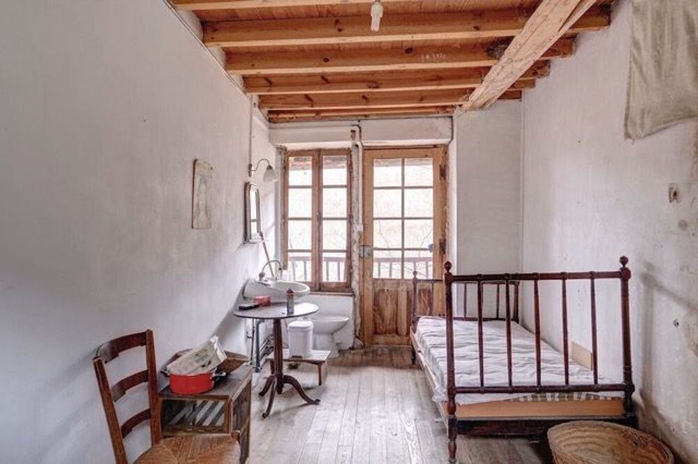 Annonce vente maison 6 pièces de 185m2 à Saurat (09400) - ParuVendu.fr ...