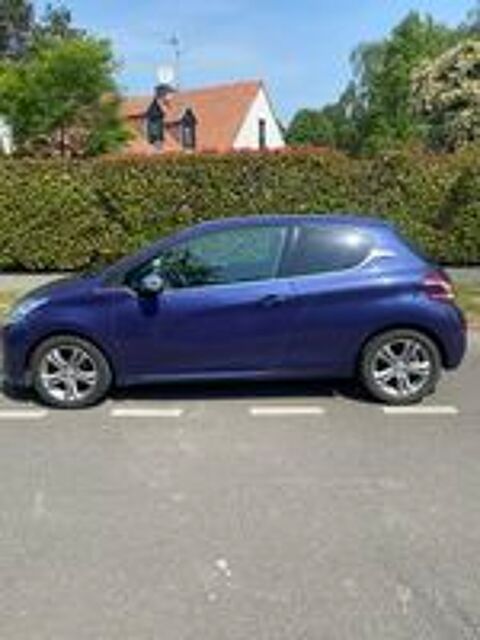 Peugeot 208 1.6 VTi 120ch BVM5 Allure occasion - Essence - 2014 - 70 ...