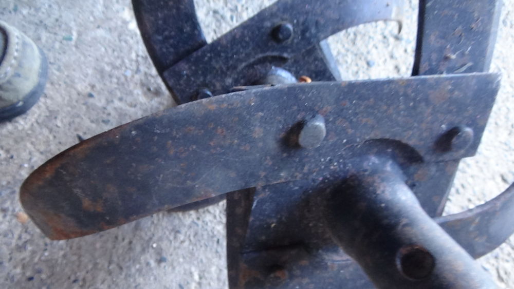 Achetez couteaux de fraise occasion, annonce vente à Balma (31) WB176723183