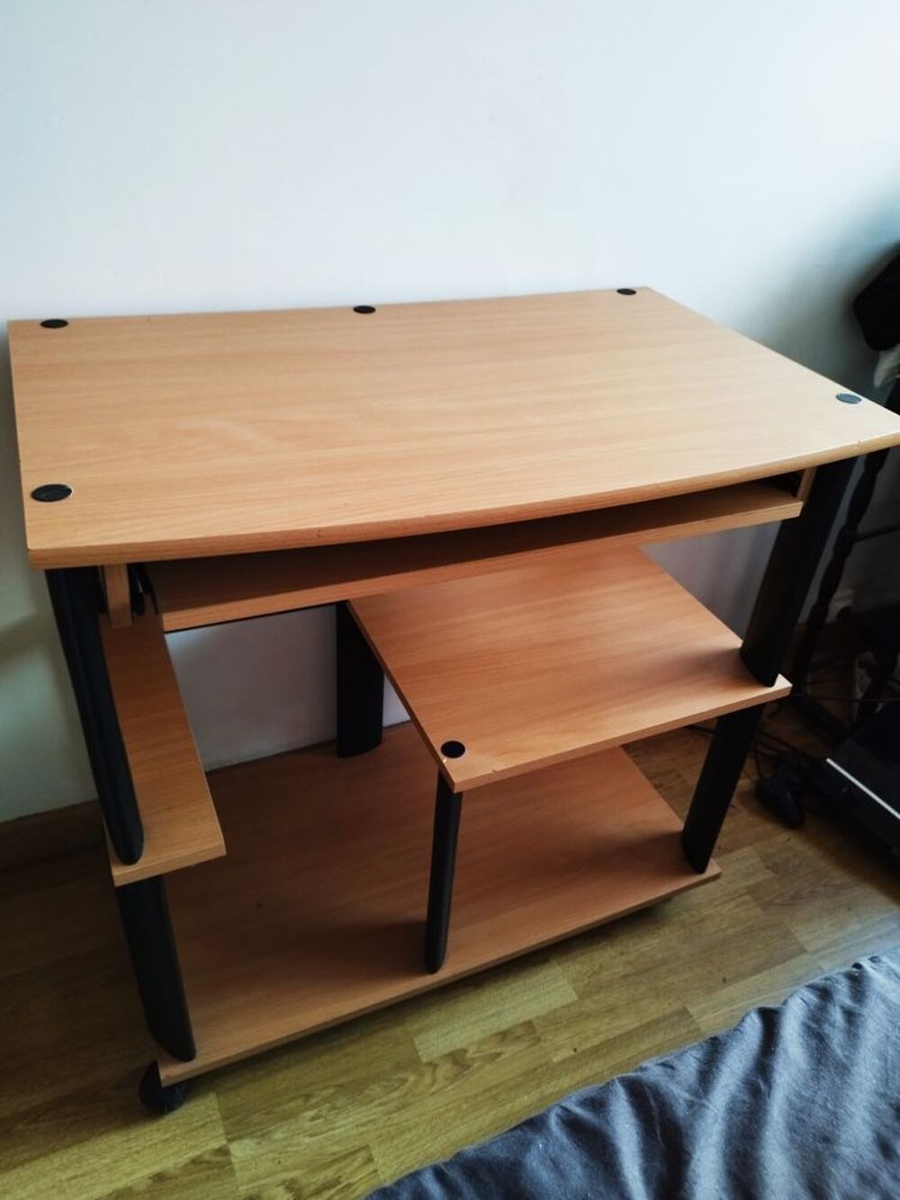 Achetez meuble informatique quasi neuf, annonce vente à Laval (53 ...