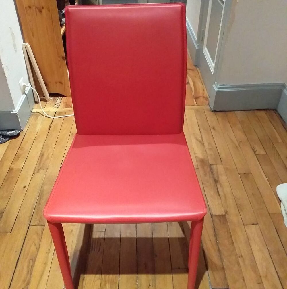 Achetez chaises rouges vends quasi neuf, annonce vente à Saint-Étienne ...