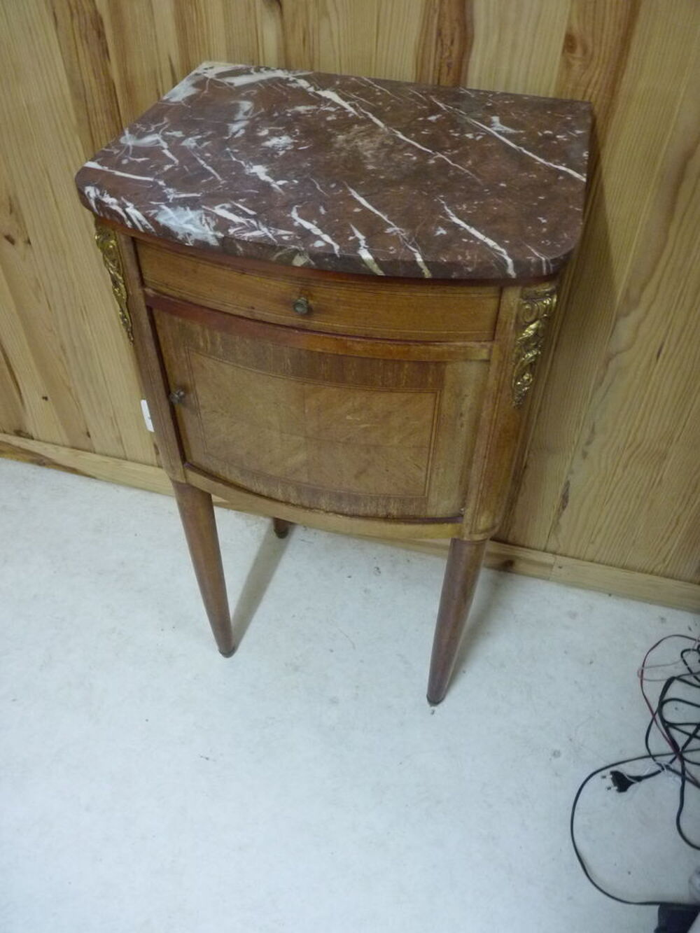 Achetez guéridon meuble occasion, annonce vente à Joigny (89) WB176640913