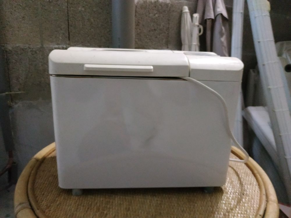 Achetez machine a pain cause occasion, annonce vente à Saint-Vincent-de ...