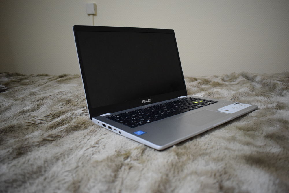 Achetez pc asus vivobook 14 quasi neuf, annonce vente à Vigneux-sur ...