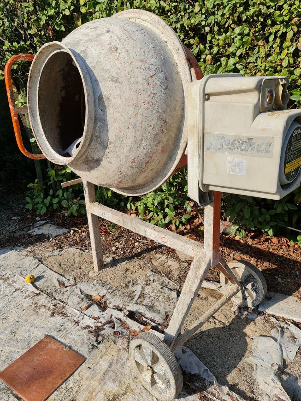 Achetez bétonnière lescha sm occasion, annonce vente à Draguignan (83 ...