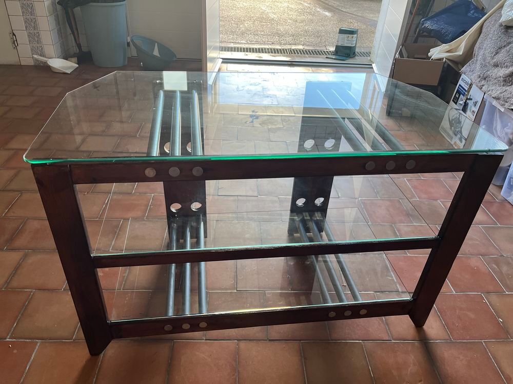 Achetez table tele table occasion, annonce vente à La Ferté-Gaucher (77 ...