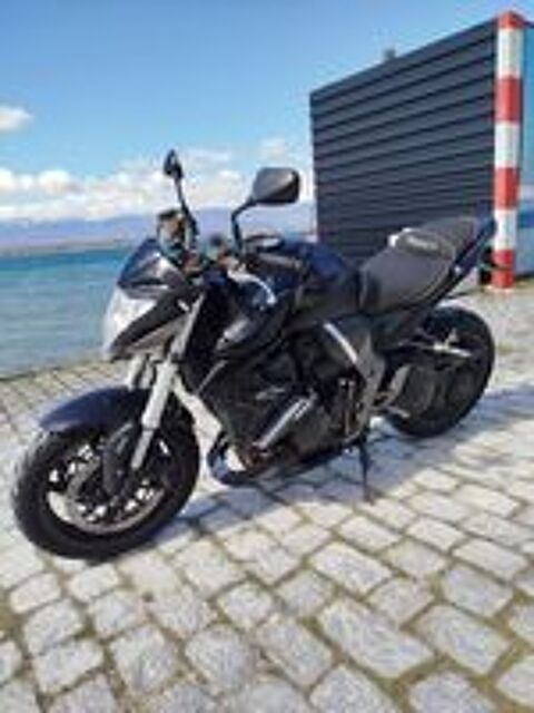 Moto HONDA 1000 cm3 occasion - Roadster - 2009 - Essence 2 temps - 3500 ...