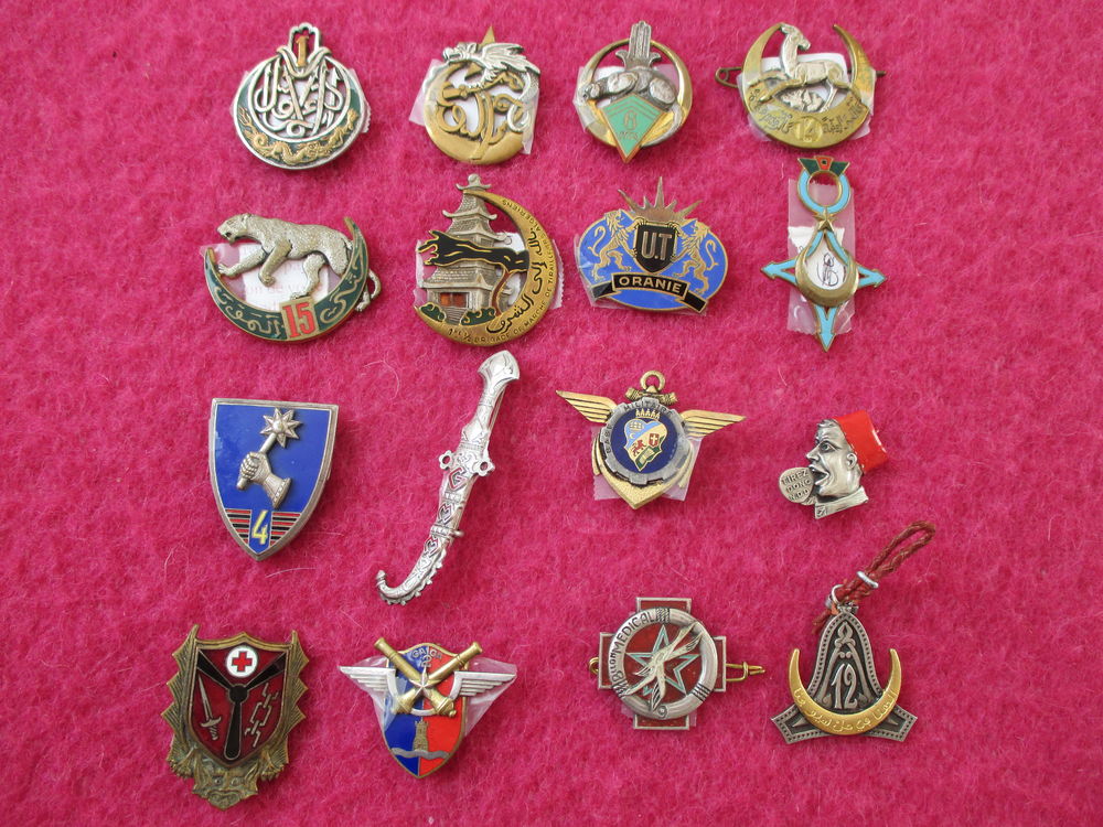 Achetez insignes militaire quasi neuf, annonce vente à Forges-les-Eaux ...