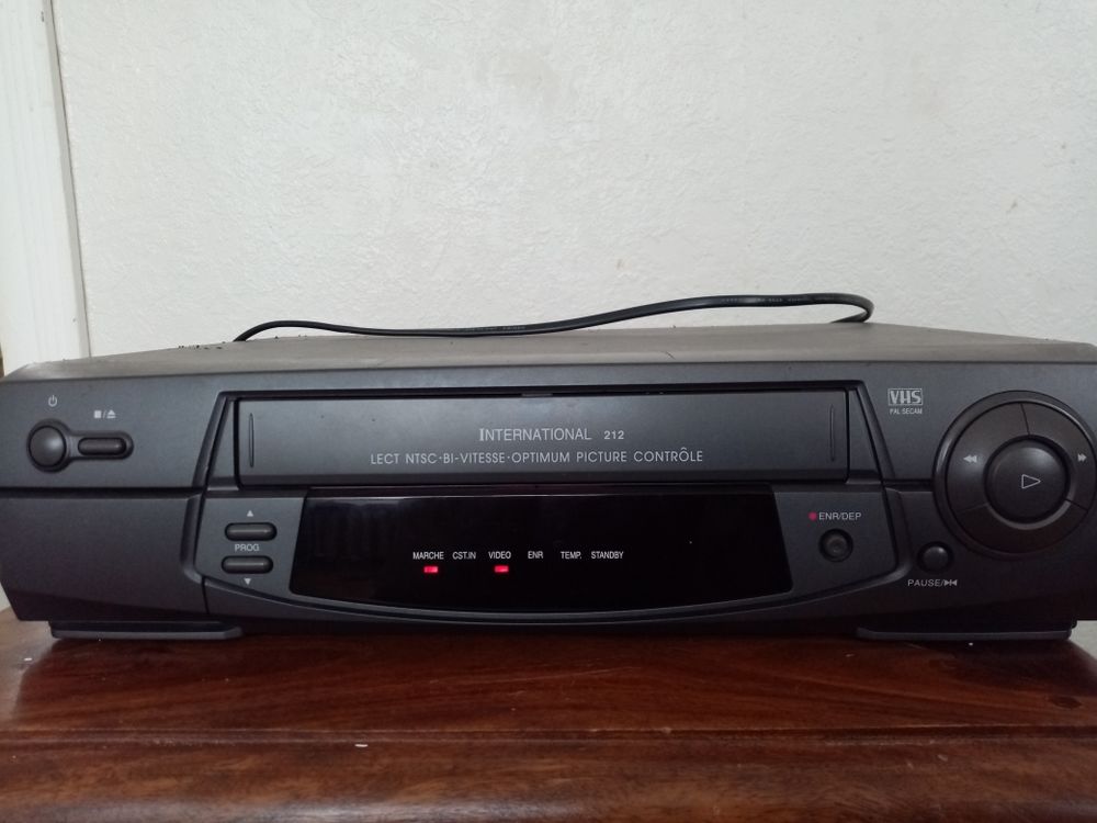 Achetez magnétoscope occasion, annonce vente à Montgeron (91) WB165208893