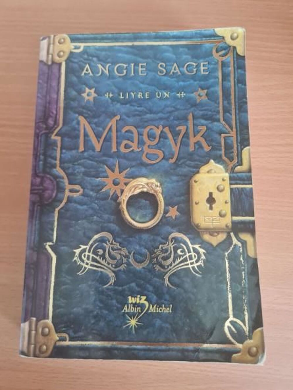 Achetez magyk t.1 'entrez occasion, annonce vente à Clermont-Ferrand ...