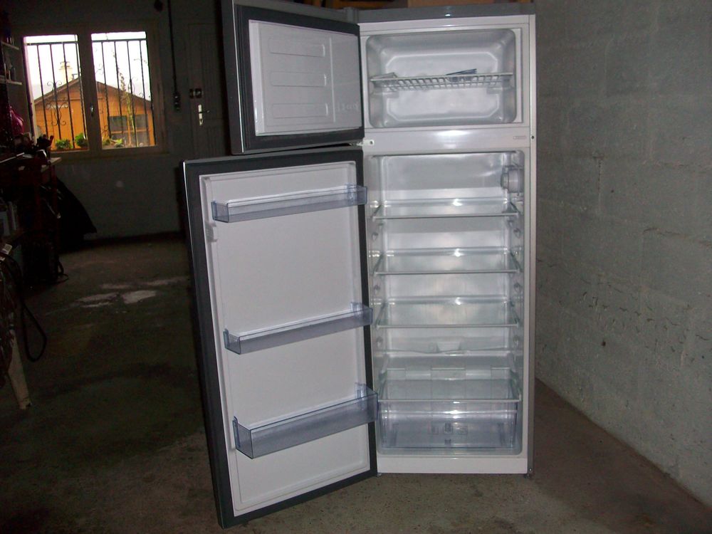 Achetez frigidaire occasion, annonce vente à Magnanville (78) WB170915000