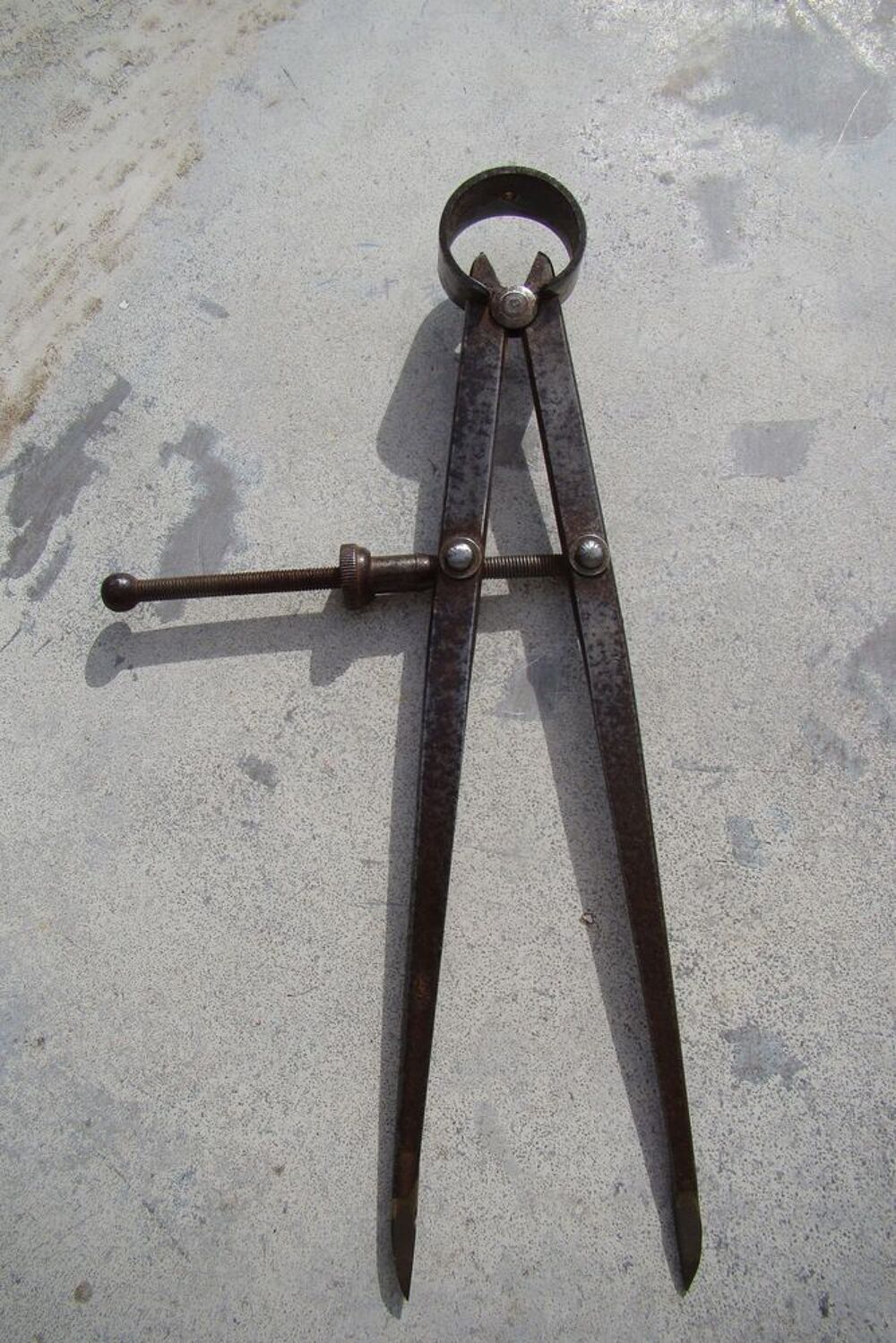 Achetez ancien compas à occasion, annonce vente à Gargenville (78 ...