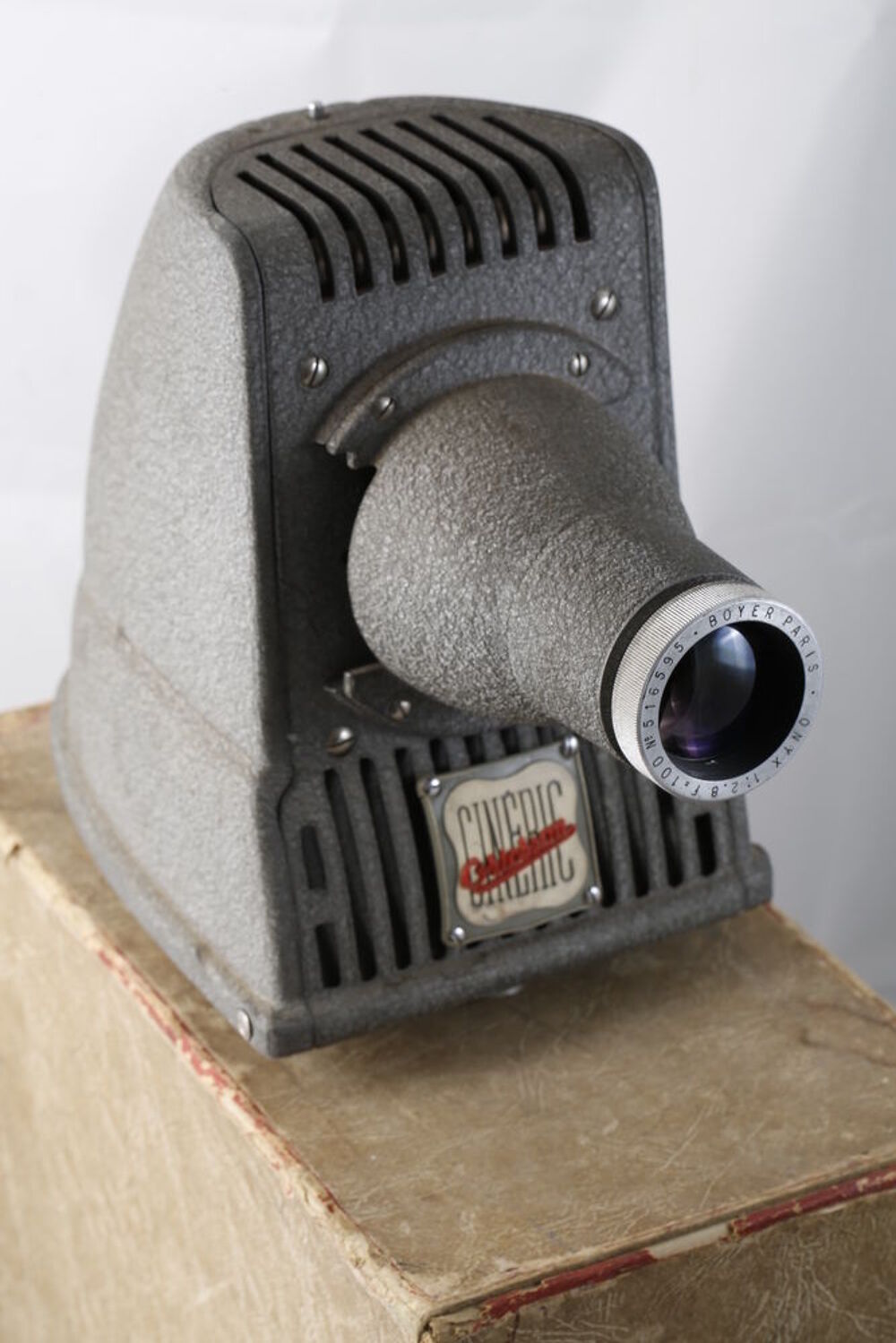 Achetez projecteur vintage occasion, annonce vente à Vincennes (94 ...