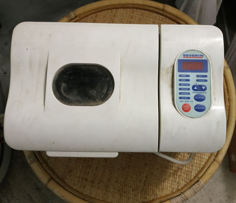 Achetez machine a pain cause occasion, annonce vente à Saint-Vincent-de ...