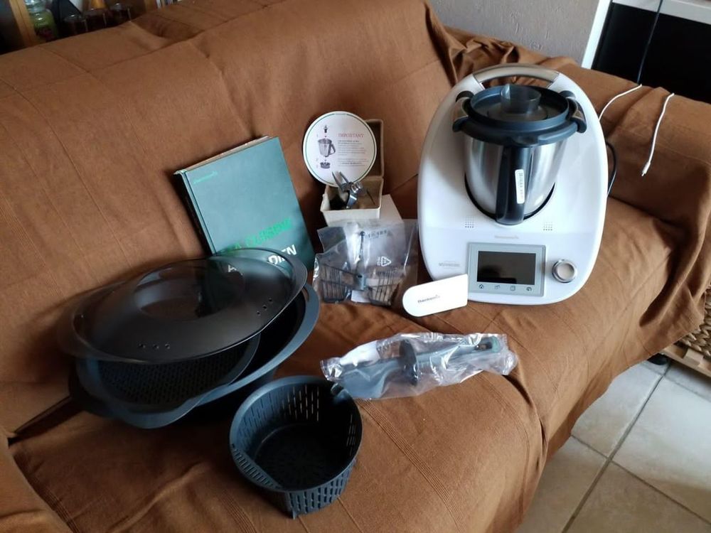 Achetez vorwerk thermomix quasi neuf, annonce vente à Paris (75 ...