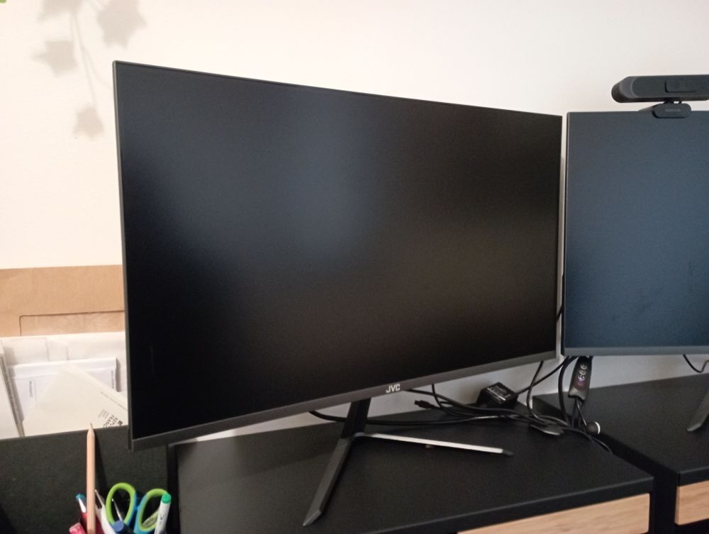 Achetez 2 écrans 24 pouce quasi neuf, annonce vente à Grenoble (38 ...