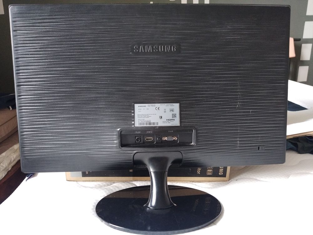 Achetez samsung s24d330h occasion, annonce vente à Oppède (84) WB170993055