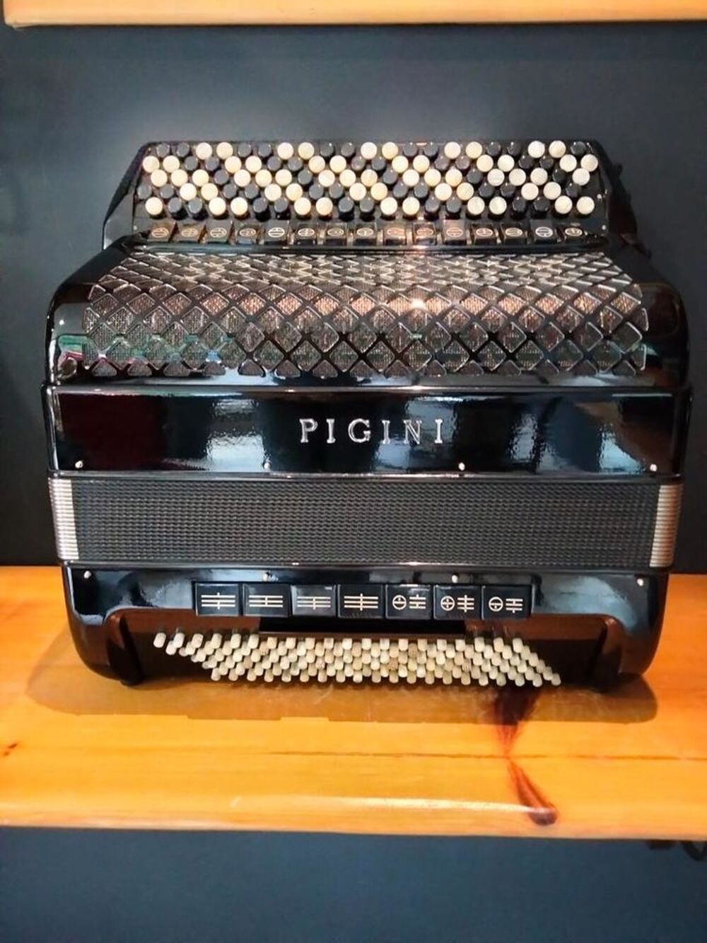 Achetez accordeon pigini quasi neuf, annonce vente à PAIS VASCO ...