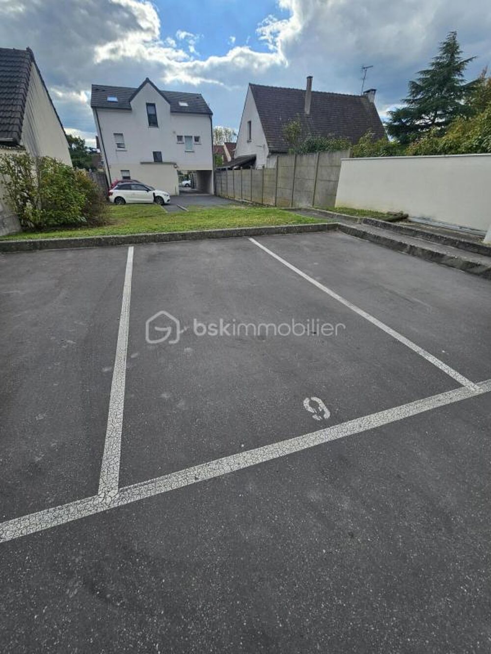 Annonce location parking / garage parking / garage de 12m2 à Sainte ...