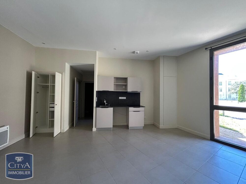 Annonce location appartement 2 pièces de 49m2 à Fontenay le comte ...